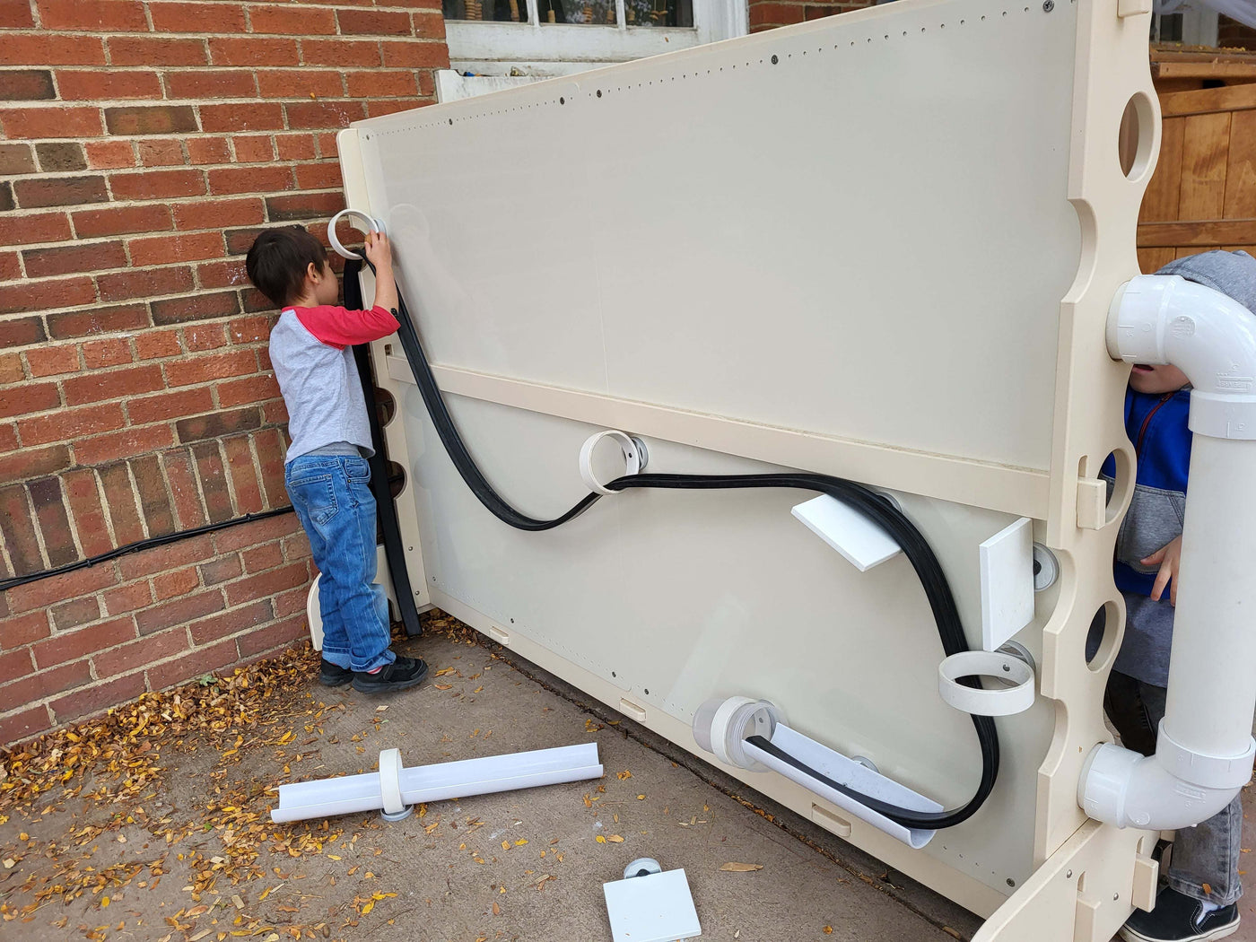 Outdoor Mobile Magnet Wall – Kodo Kids