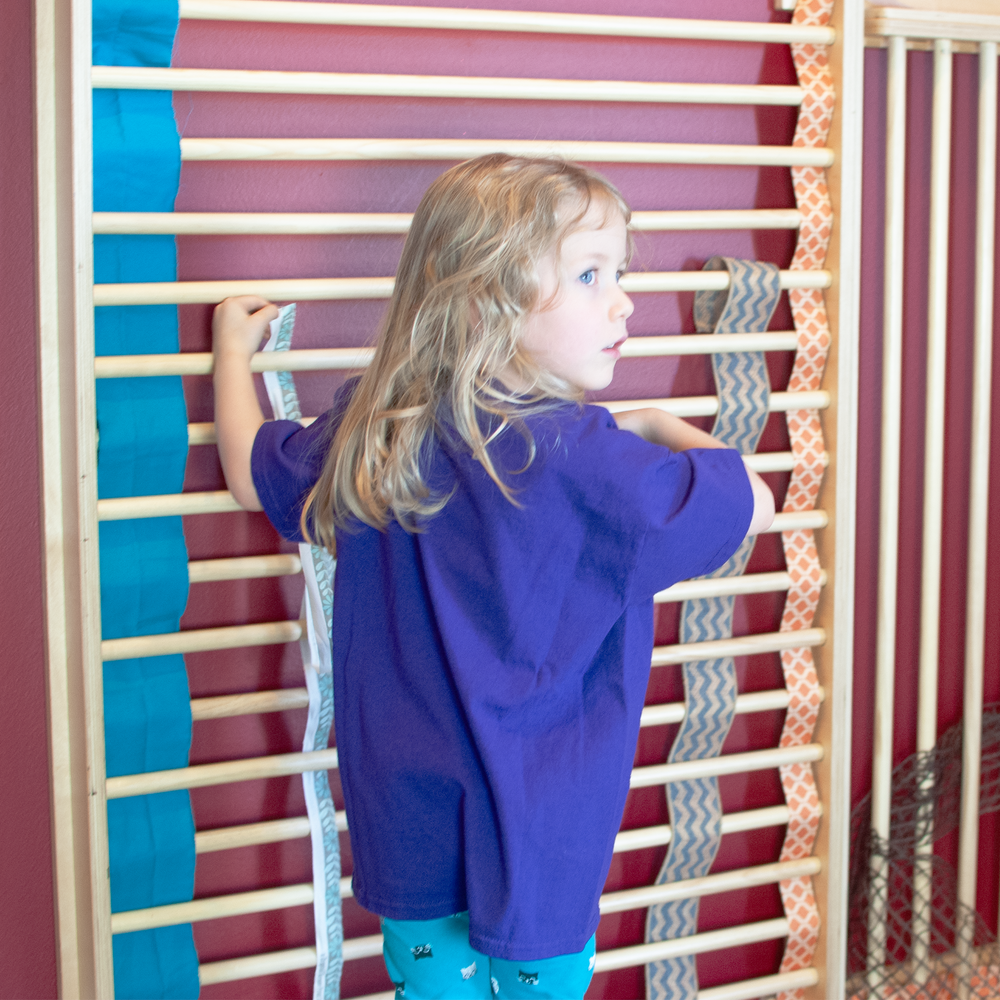 Weaving Wall for Artistic Play - Kodo Kids